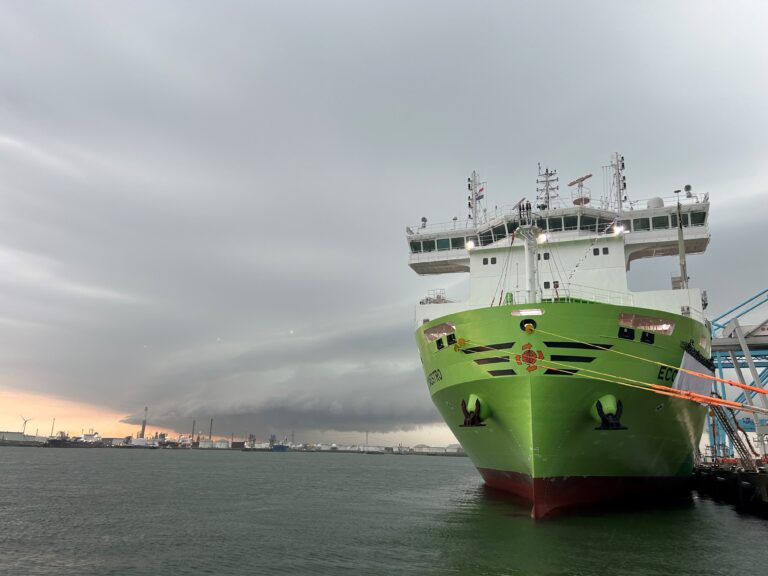 RST - Rotterdam Shortsea Terminals: Europe at your doorstep